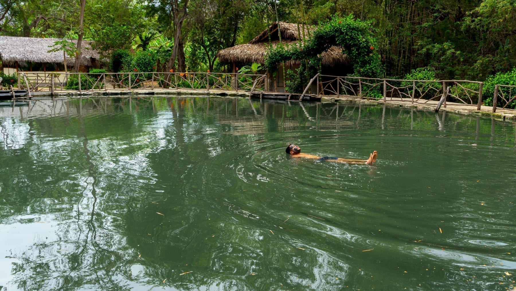 Aves Travels | Ecuador | 8 day luxury yacht expidition along the coast